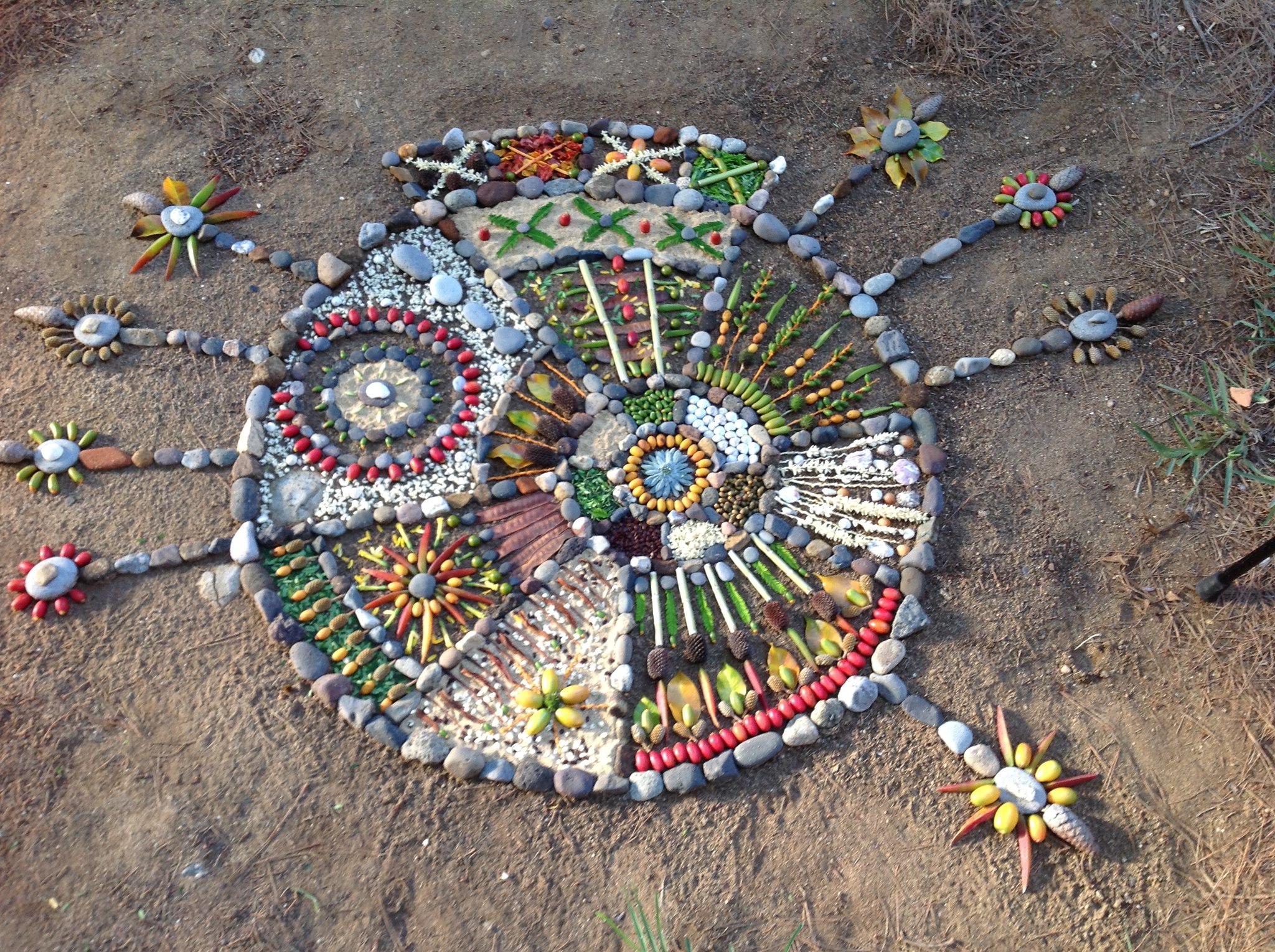 Decoramos nuestras Mandalas con motivos naturales. Mandalas 11-15 ...