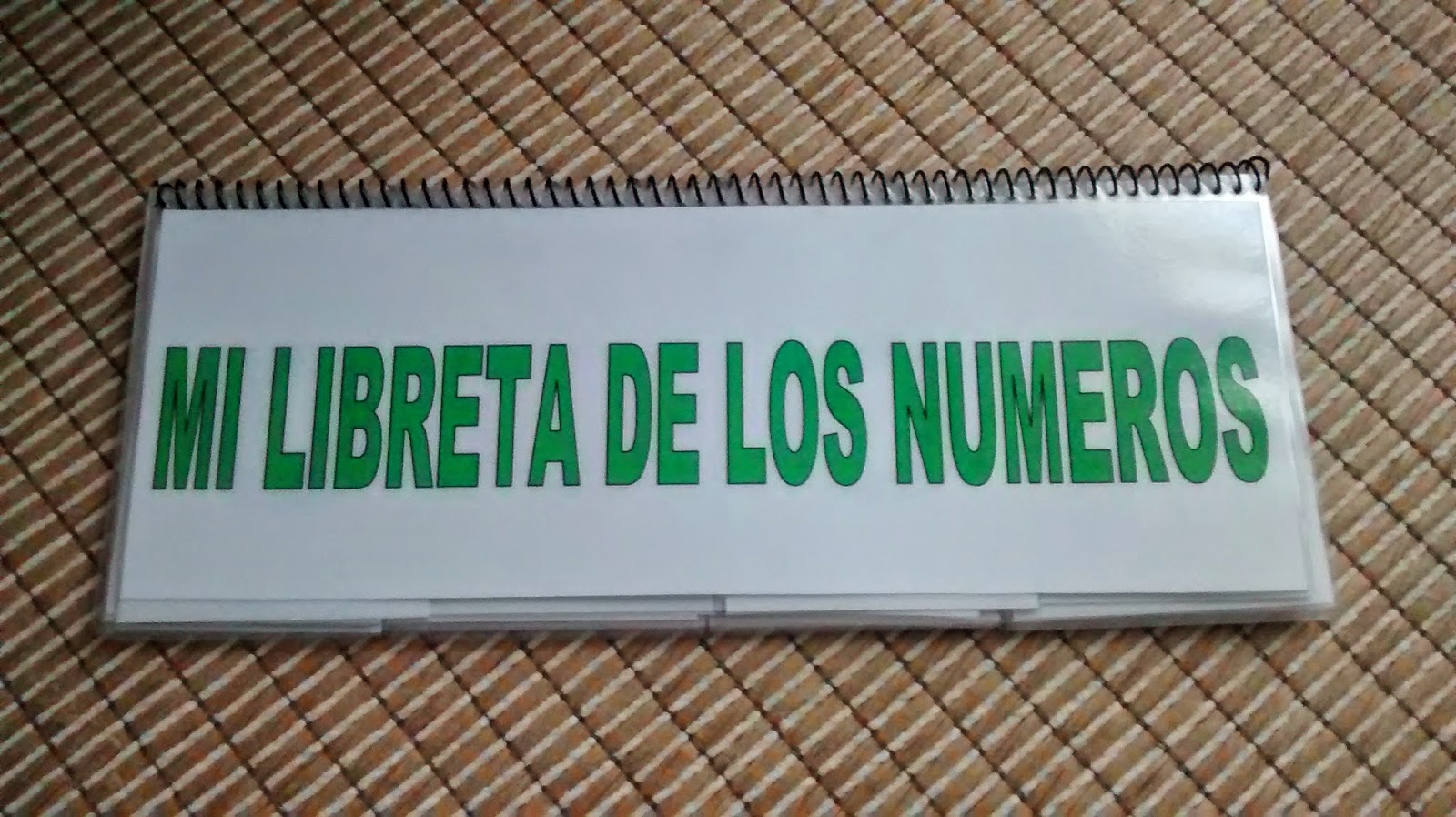 Trabajamos los números con el LIBRO MÓVIL