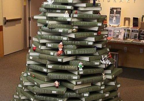 arbol-de-navidad-con-libros - Orientación Andújar - Recursos Educativos